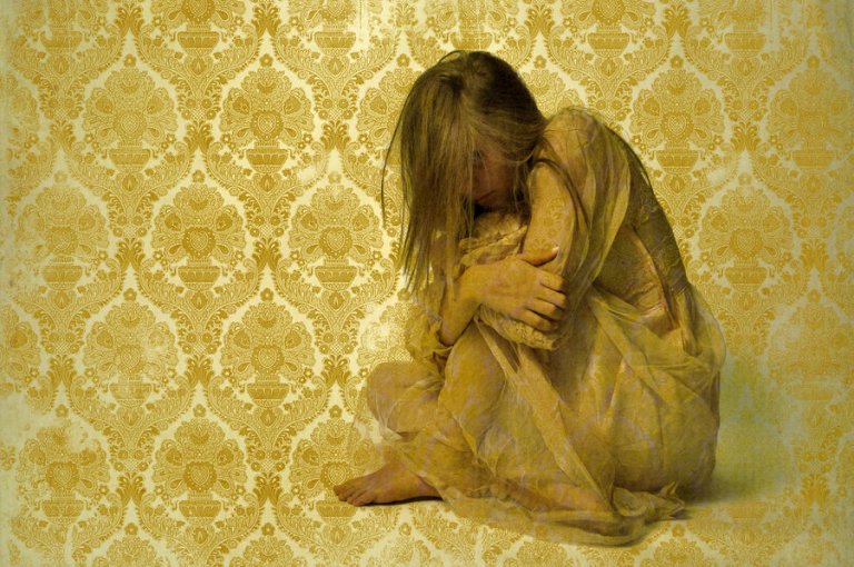 The Yellow Wallpaper by Charlotte Perkins Gilman | pagesofjulia